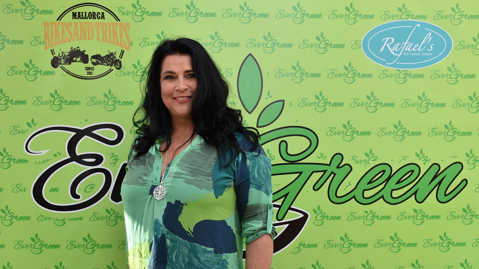 Iris Klein: Sie landete den größten Mallorca-Flop 2019 - PromiPlanet